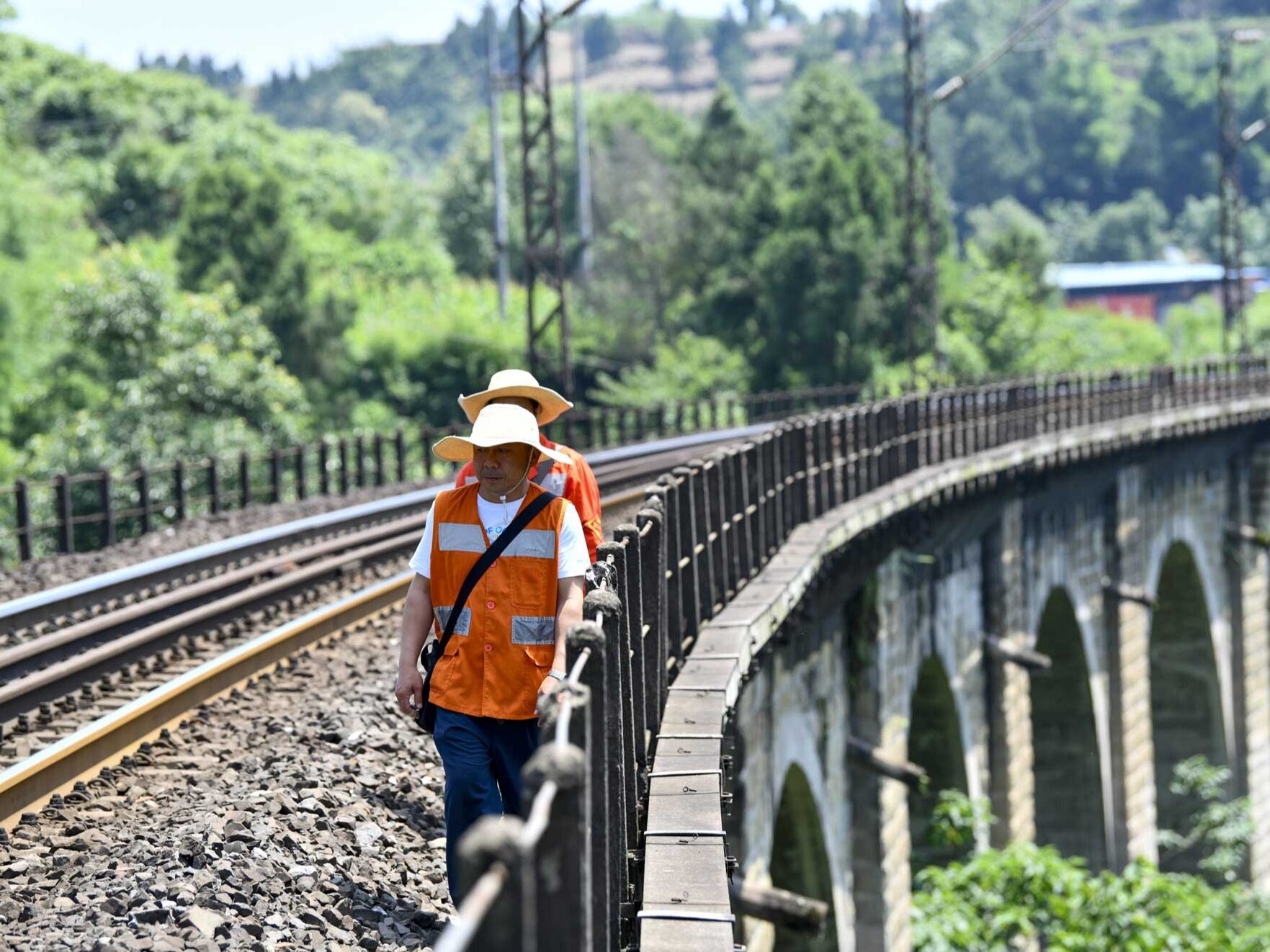 Chengdu-Chongqing Railway, a miracle in the history of new China's ...
