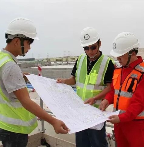 CEEC builders build a water cube in the desert--Seetao