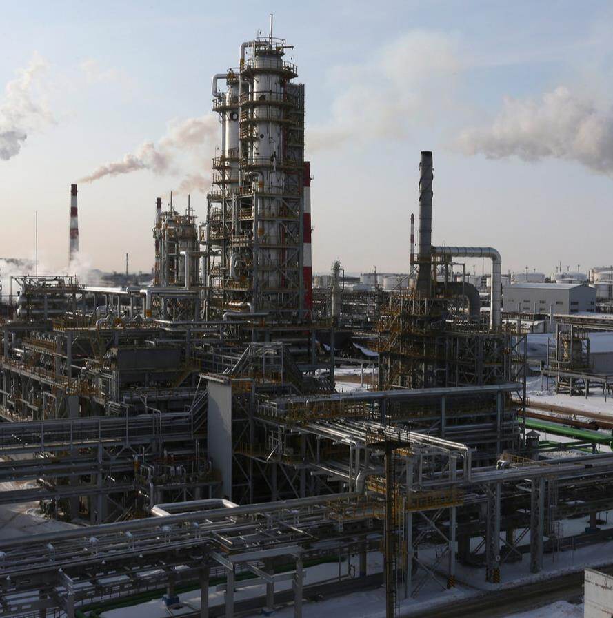 Sonatrach strikes oil production deal with TotalEnergies, Occidental ...