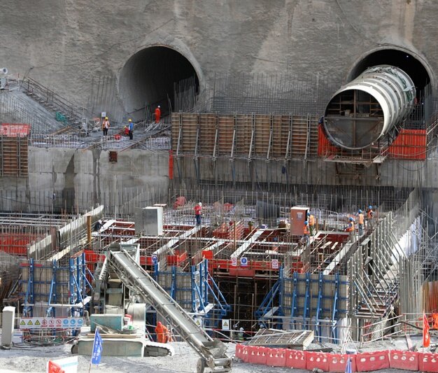 The dam of Xinjiang Dashixia Water Control Project is filled to 1500 ...