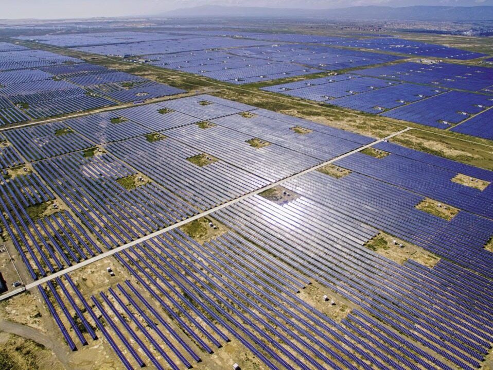 Tongwei wins 3 GW solar contract for China Resources Power--Seetao