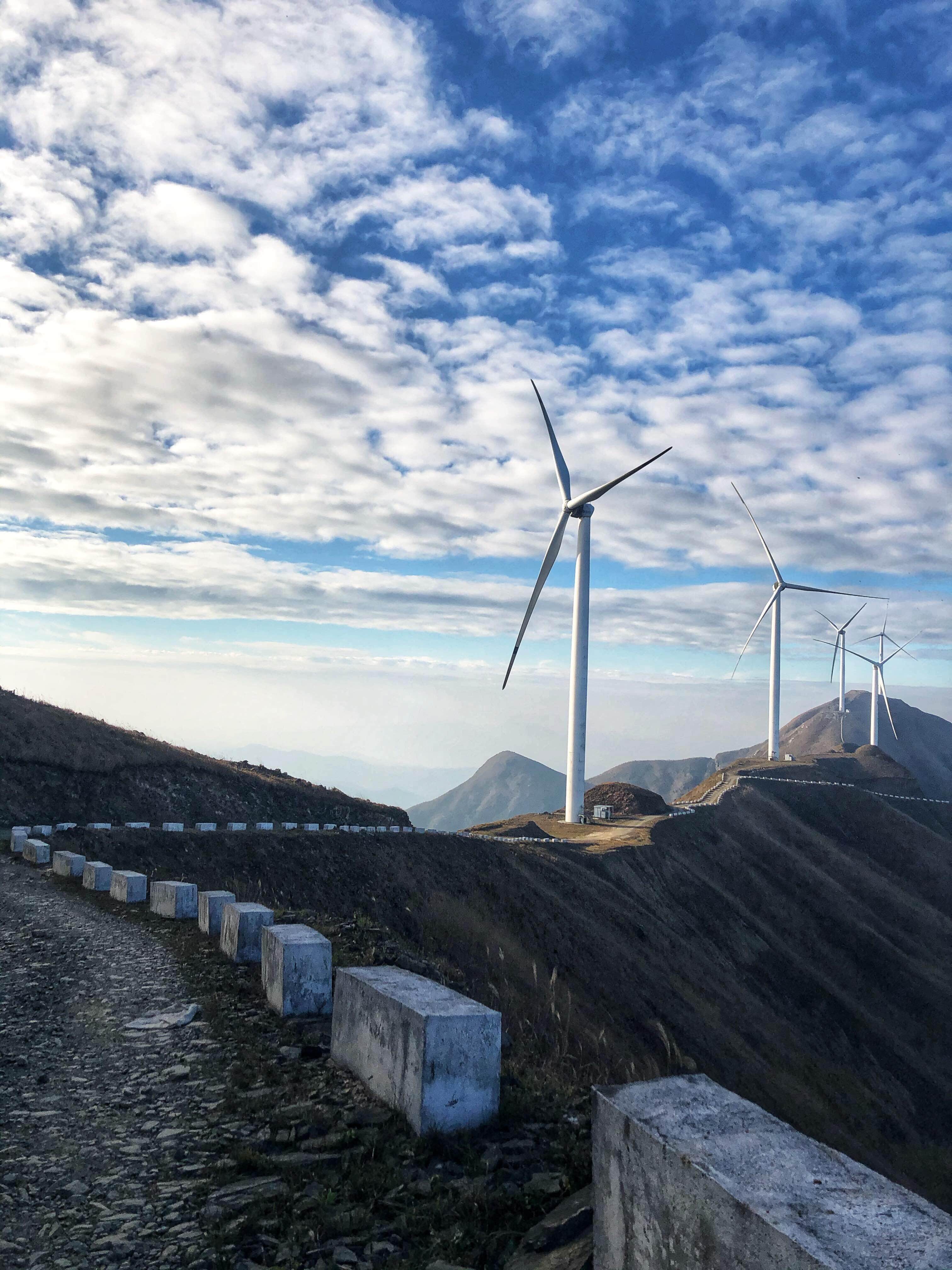 Xinjiang vigorously develops wind power projects--Seetao