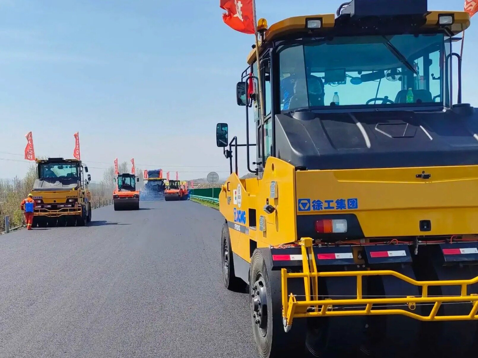Investment in road and waterway construction in Guangdong in the first ...