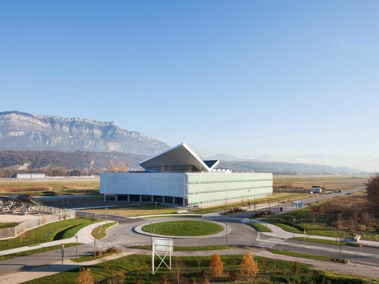 法国将加快2.7GW太阳能光伏发电以应对能源危机--见道网