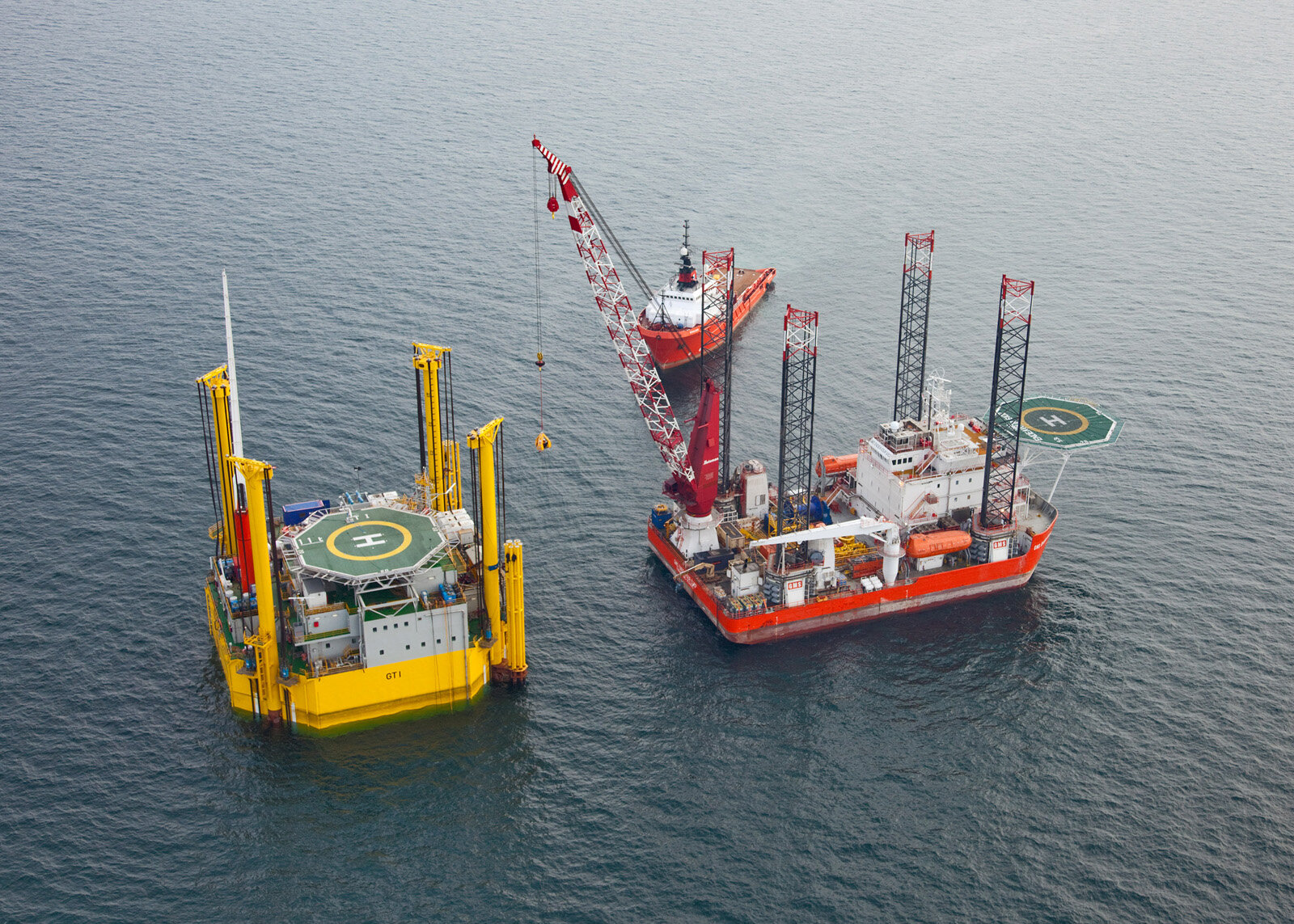 荷兰输电系统运营商TenneT在德国北海安装DolWin kappa海上平台--见道网