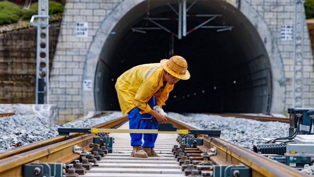 The China-Laos railway fine-tuner who competes with millimeters--Seetao