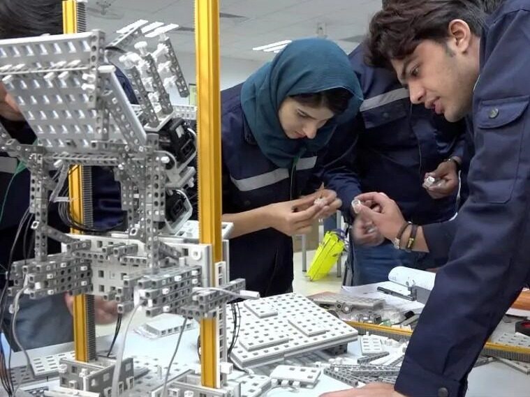 Luban workshop helps Pakistani young engineers realize their dreams--Seetao