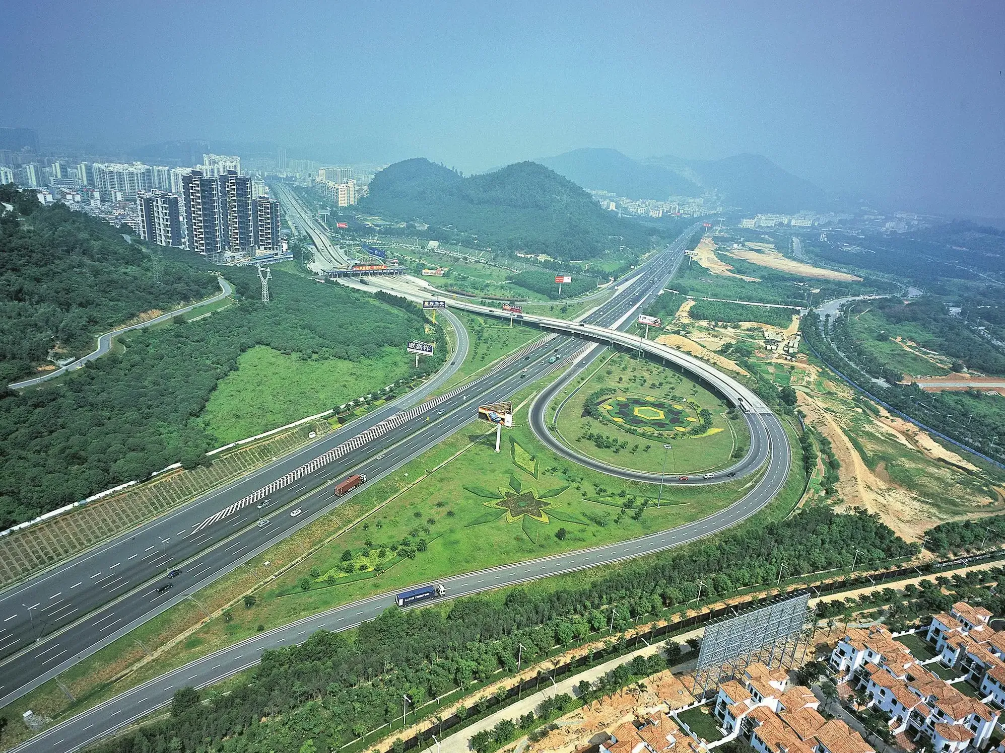 9.8 مليار! وقعت شركة Hunan Jiaotong-Water-Construction Consortium على ...