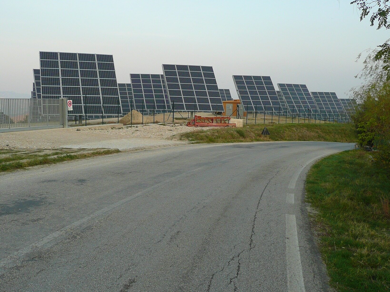 General technology contracts with Italian photovoltaic power station ...