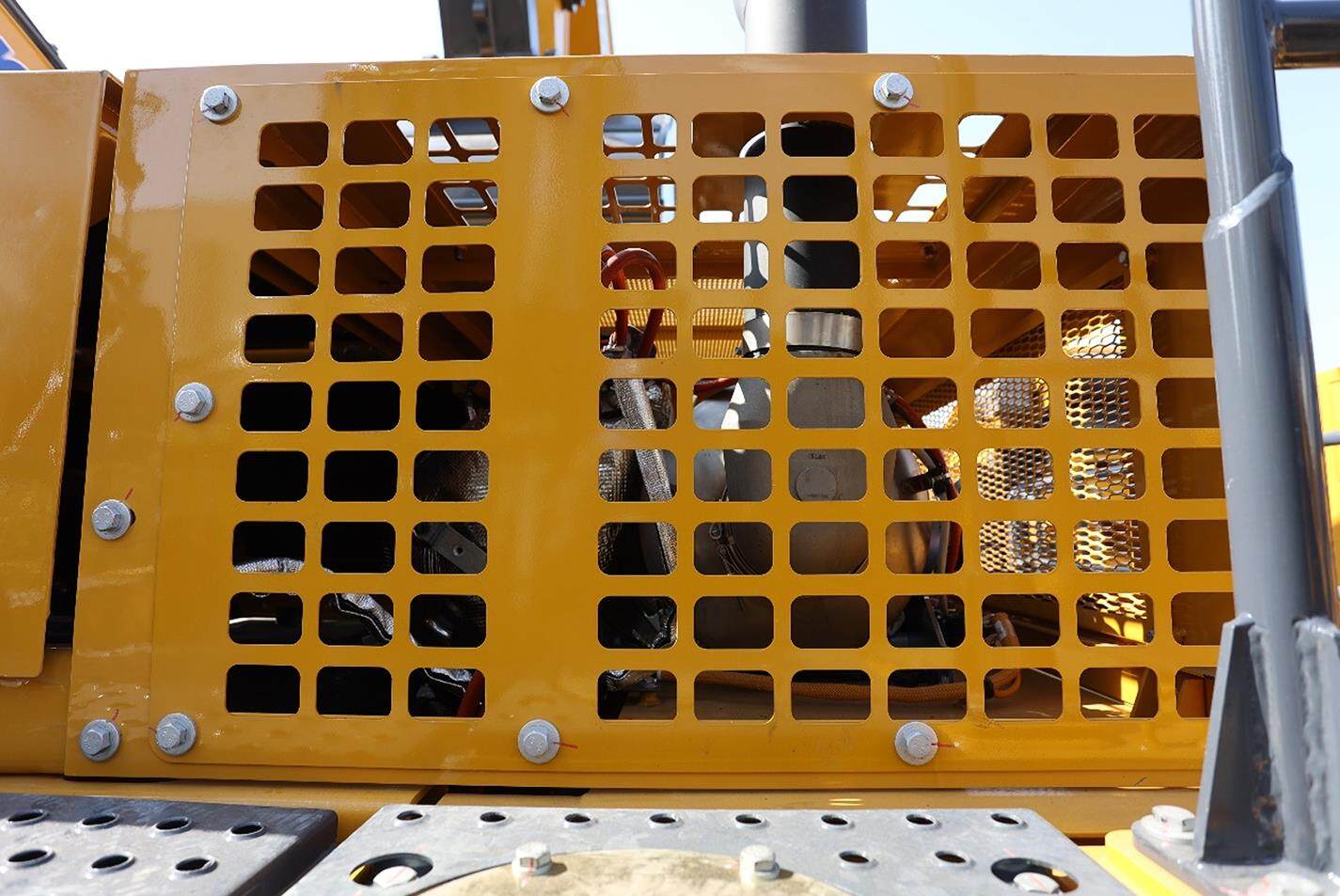 Loaded and ready to be launched, XCMG Guosi Mining Excavators hit ...