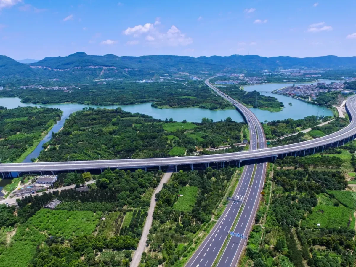 Bid opening of two expressways in Shaanxi--Seetao