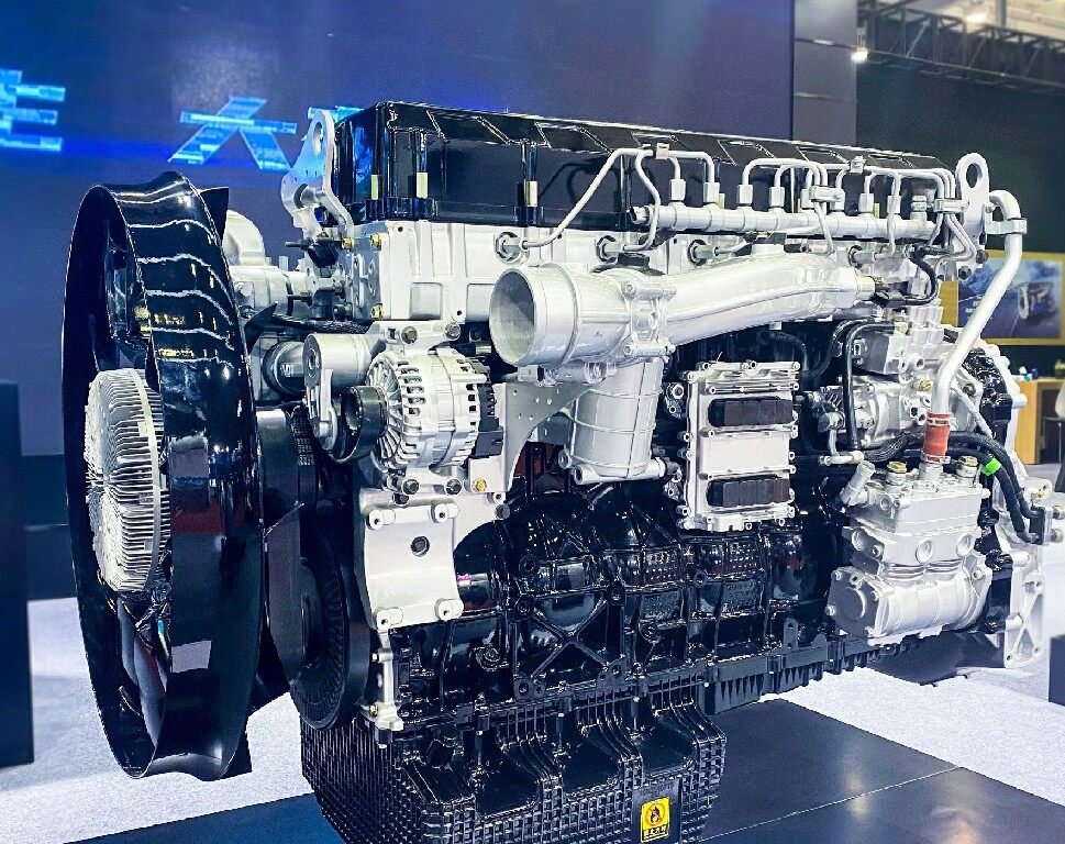 Weichai high-powered "King of the Land" internal combustion engine on display--Seetao
