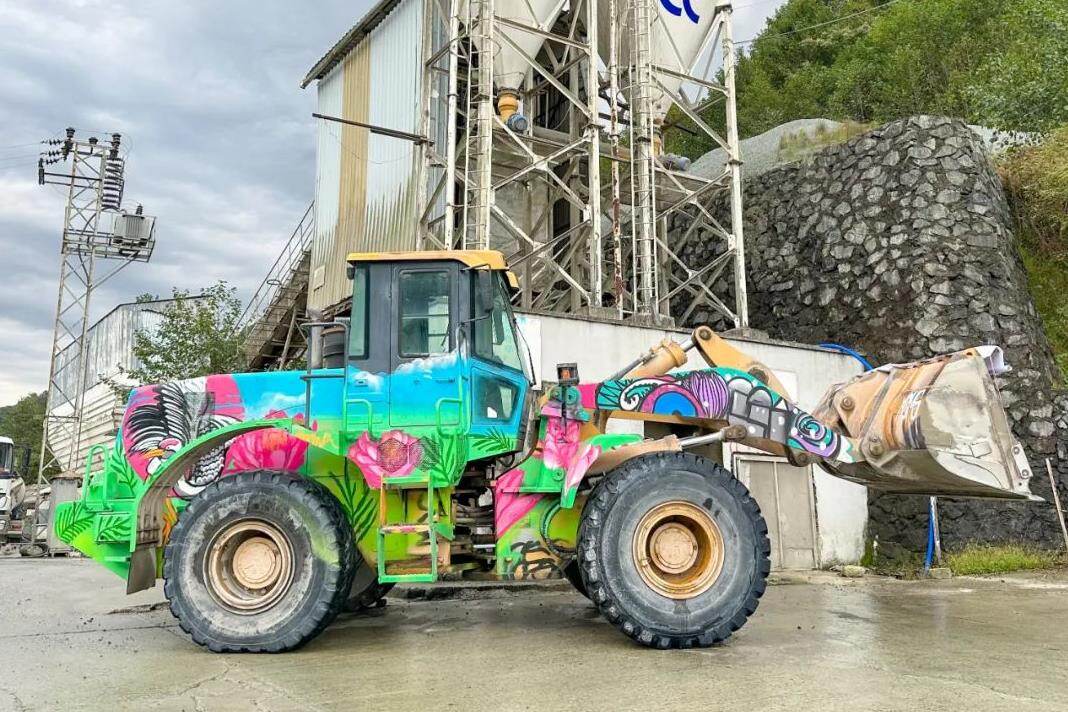 Shangchai Power 9D Engine Helps XCMG ZL50G Loader Seetao Shangchai Power 9D Engine Helps XCMG ZL50G Loader Seetao