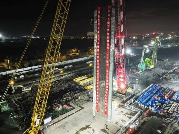 Construction of the north section of Haitai Yangtze River Tunnel--Seetao