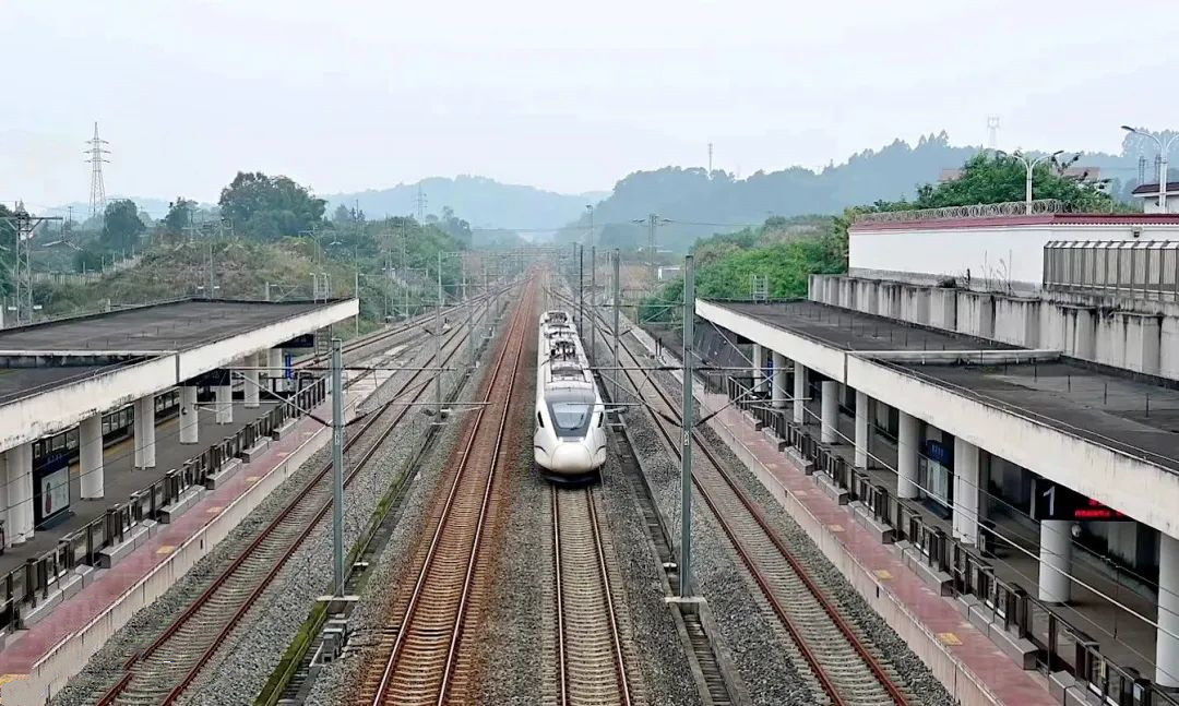 Chengdu railway hub Tianfu to Chaoyang Lake section officially started ...