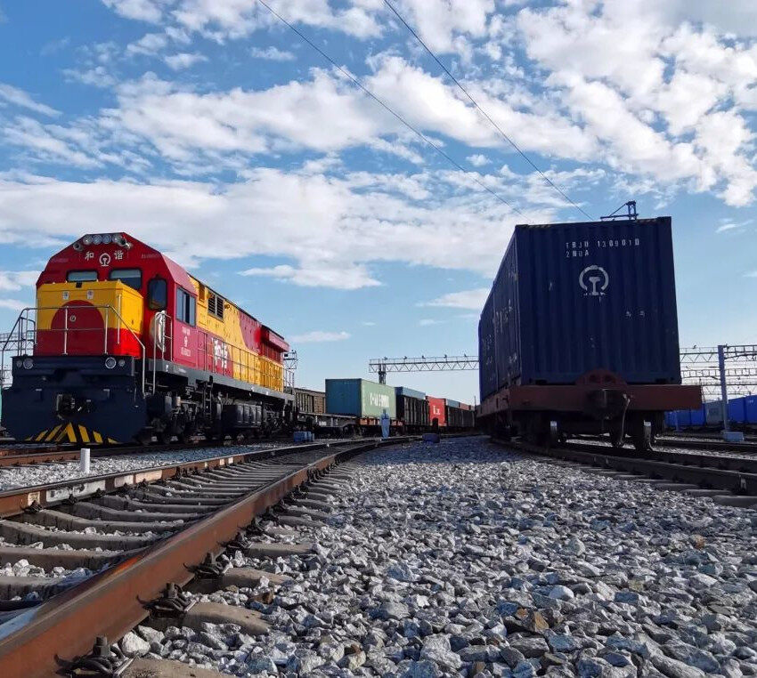 Lanzhou-xin Railway Jinghe to Alashankou section of the second line ...