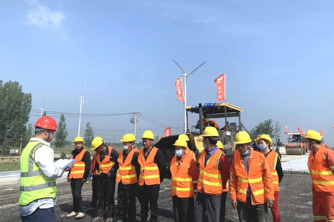 Henan Puyang Hubei Yangxin Expressway is about to open to traffic--Seetao