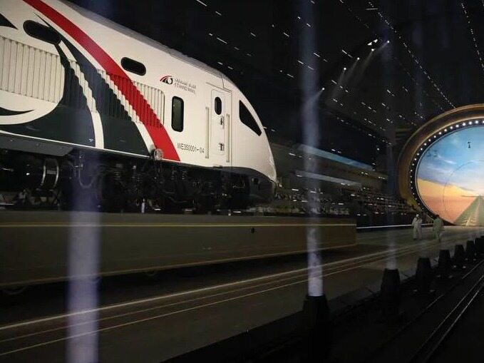 CRRC high-speed diesel multiple units boarded the UAE celebration--Seetao