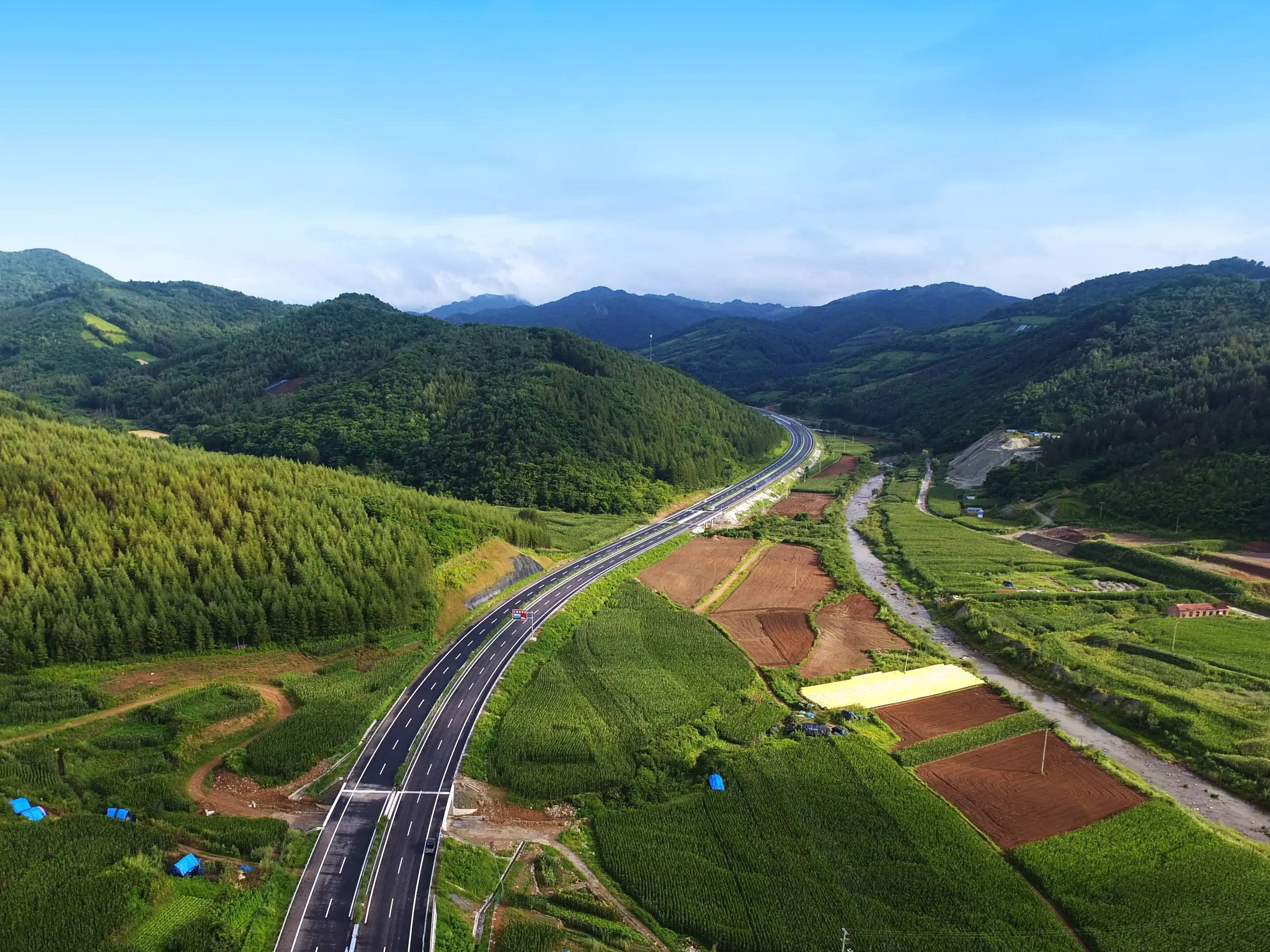 Bid opening of three expressway projects in Jilin--Seetao