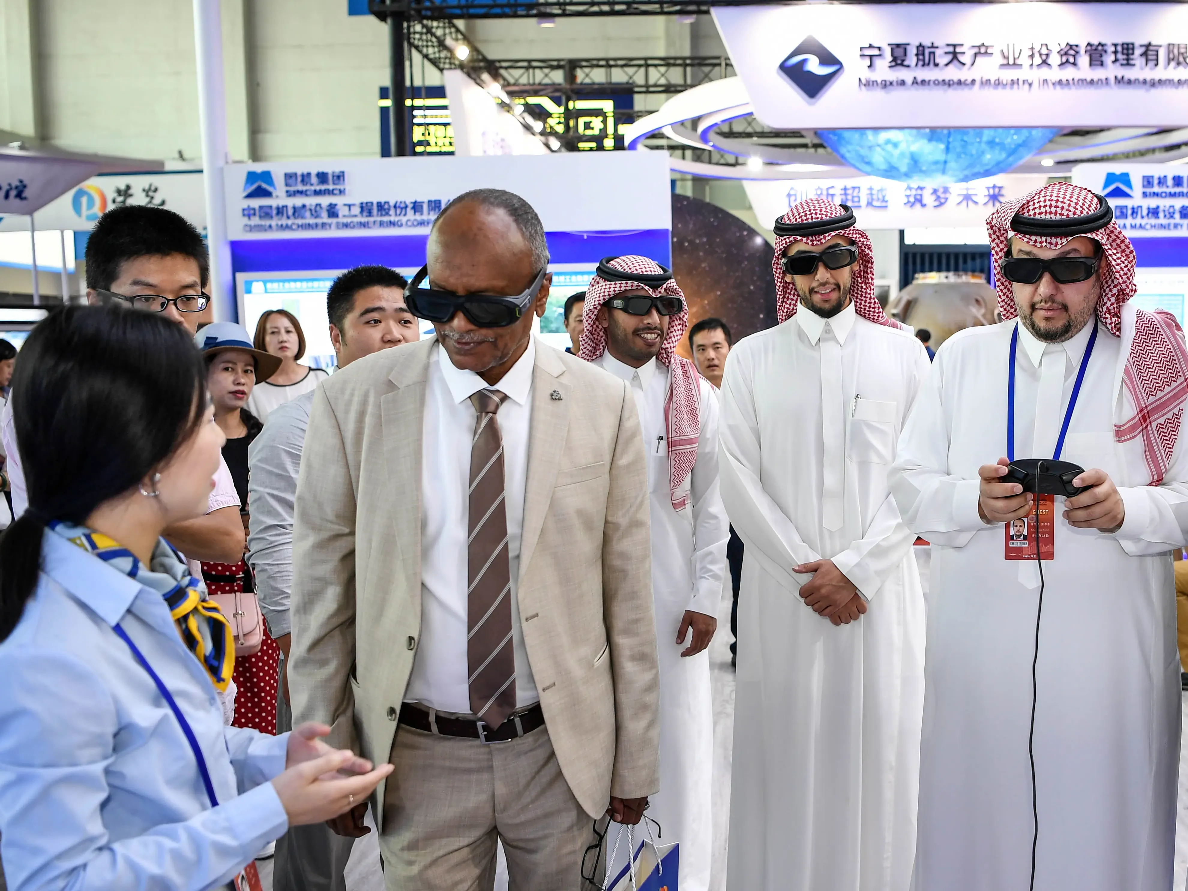 Write a new chapter in the history of the great China-Arab friendship ...