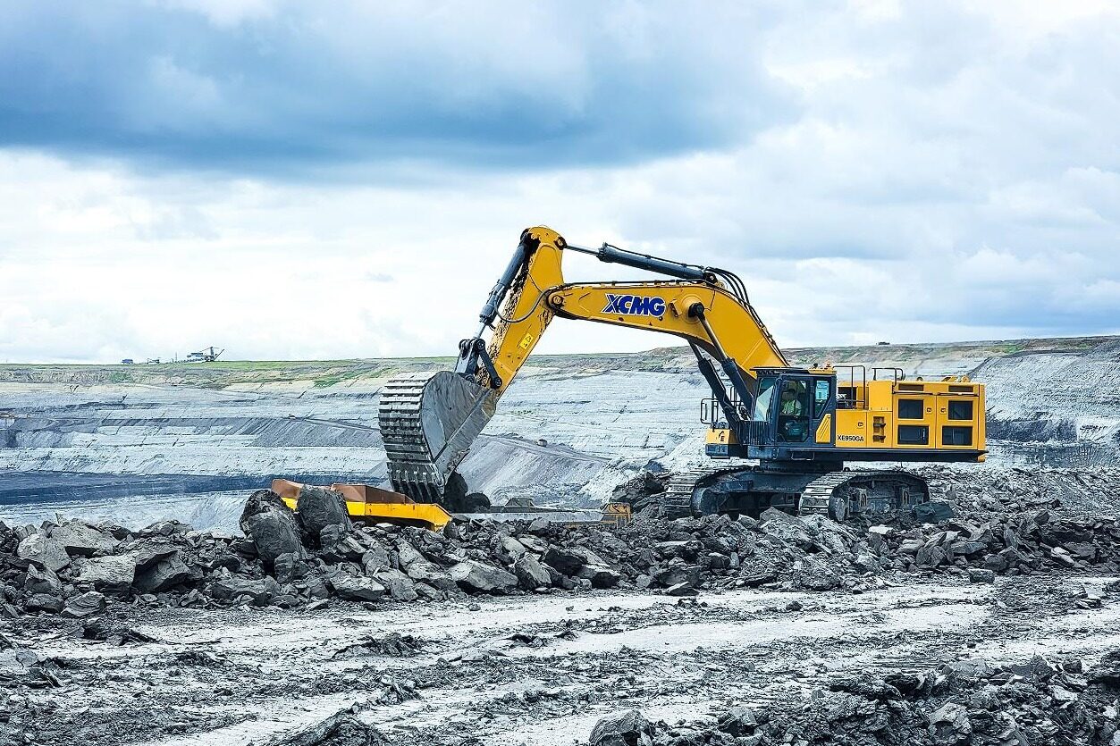 XCMG Mining Machinery Wins the High end Race Track--Seetao