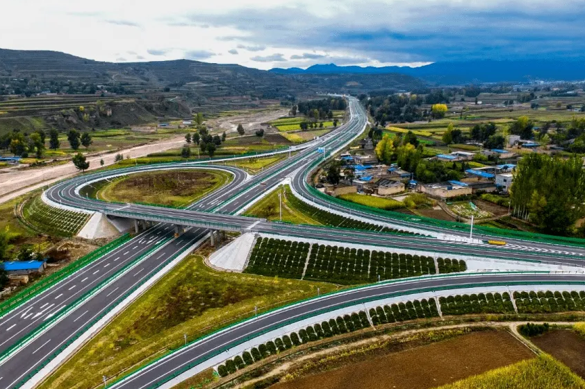 The project of Guiyang Xintian Section of Guidong Xintian Highway was ...