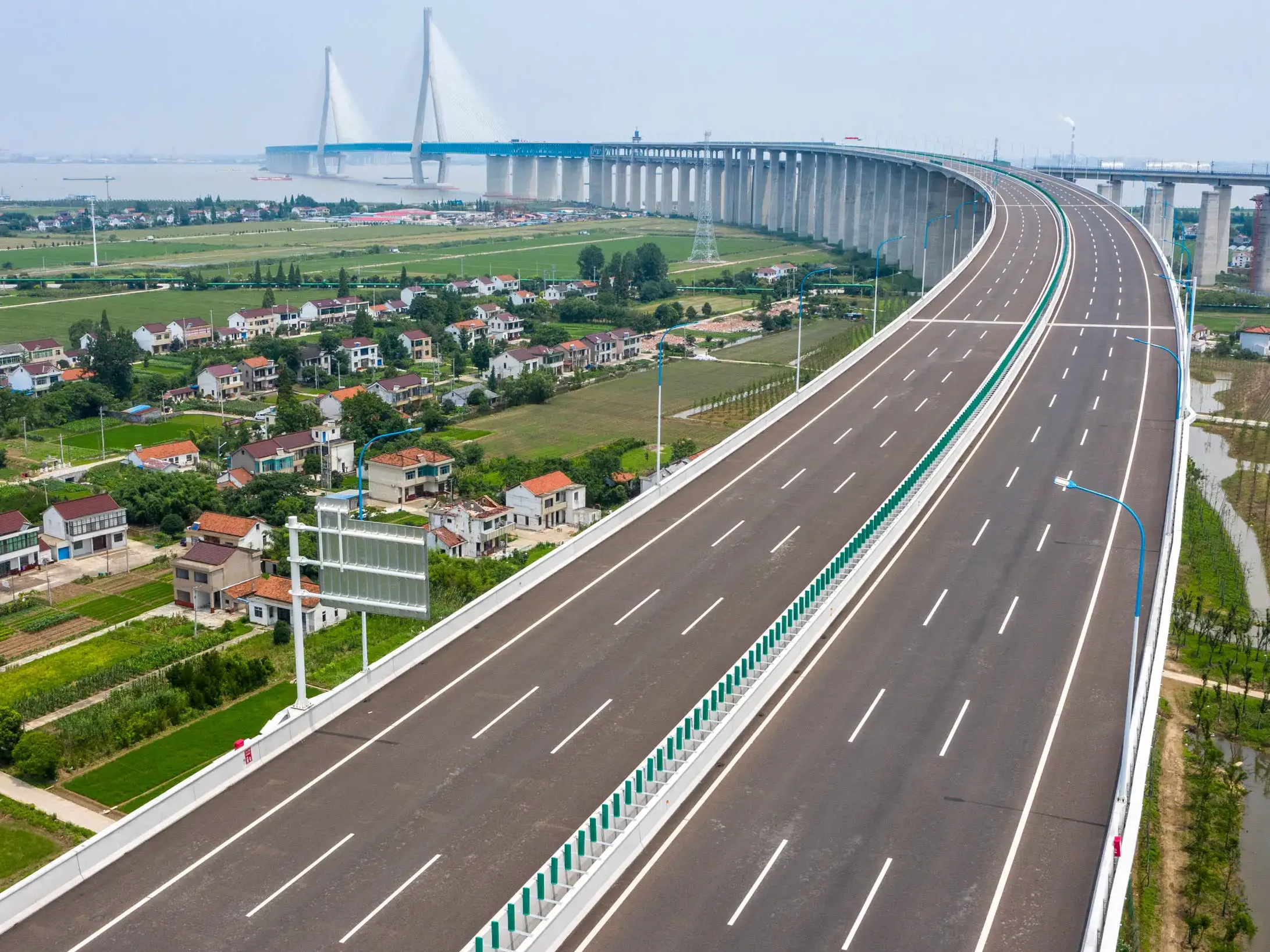 The sixth Yangtze River highway and railway bridge in Anhui is about to ...
