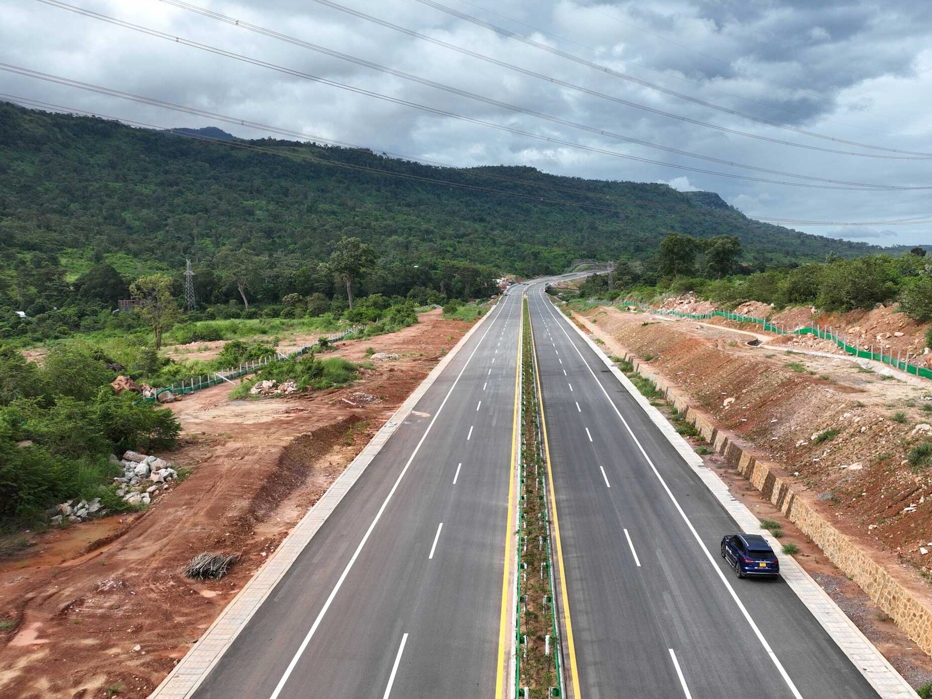 The traffic volume of Jingang Expressway exceeded 1 million in March ...