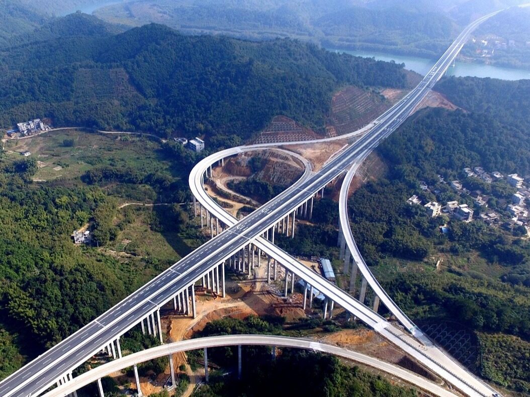 The survey and design of two expressway projects in Chongqing opened ...