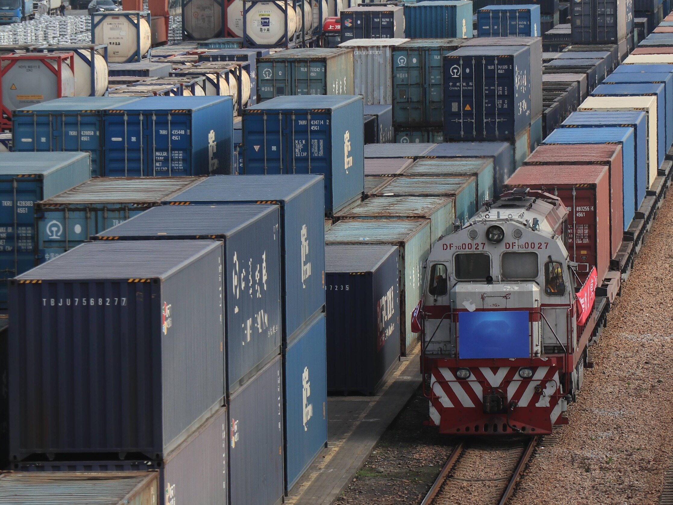 Kazakhstan plans to build six cross-border trade centers--Seetao