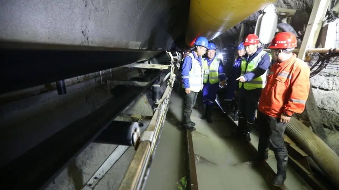 SINOHYDRO BUREAU 3 CO.,LTD Shiyan Water Supply Project: Difficult ...