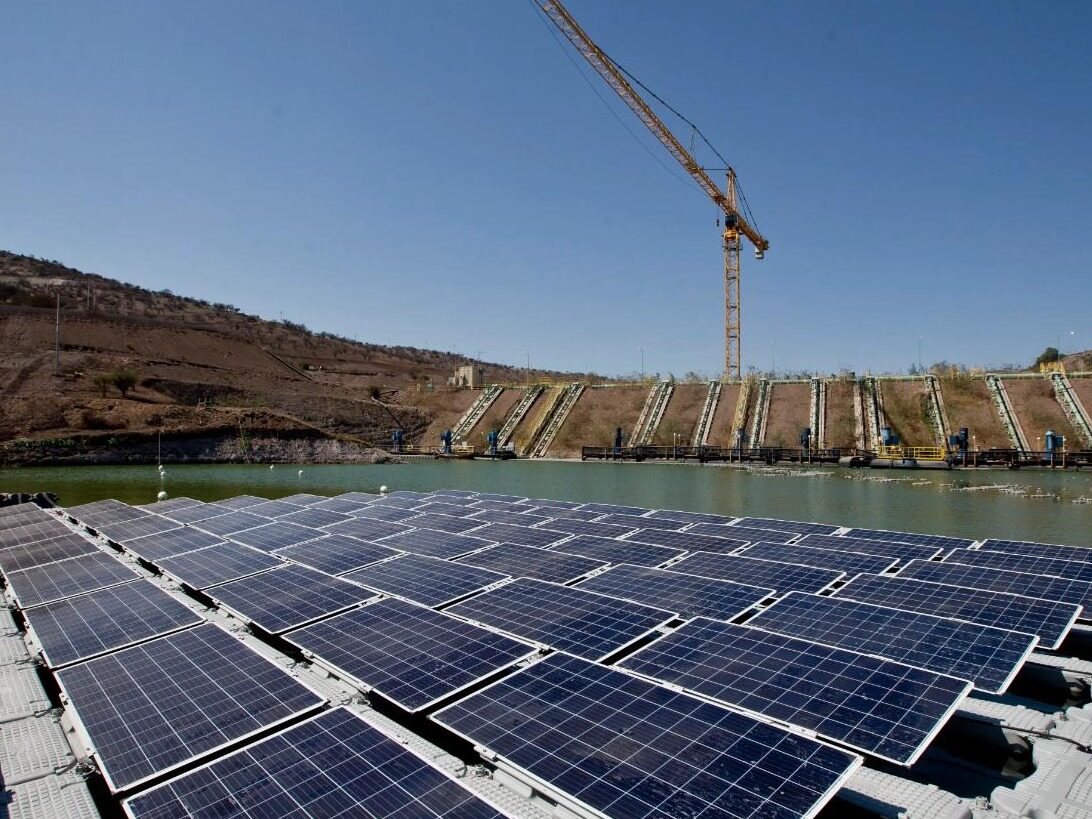 AES aims to develop hybrid renewable energy project in Chile with 3100 ...