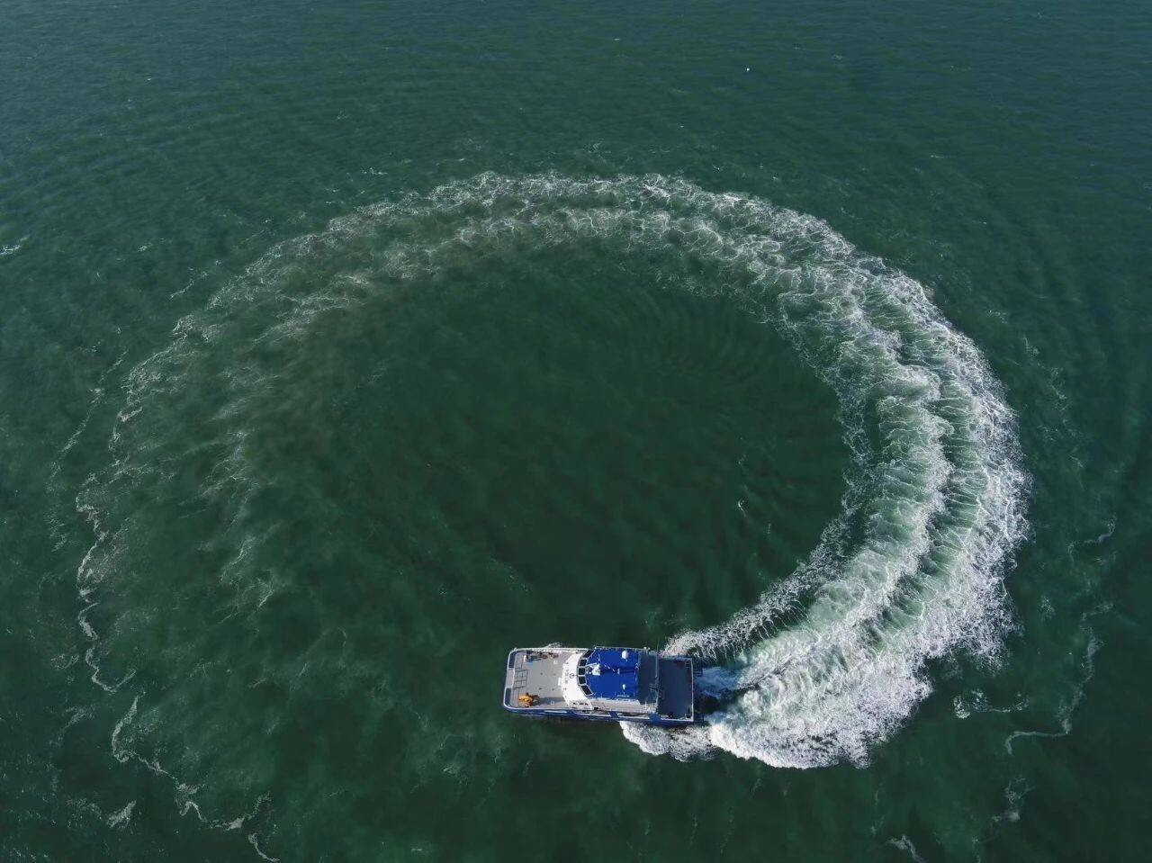 China's first high-speed wind power operation and maintenance ship goes ...