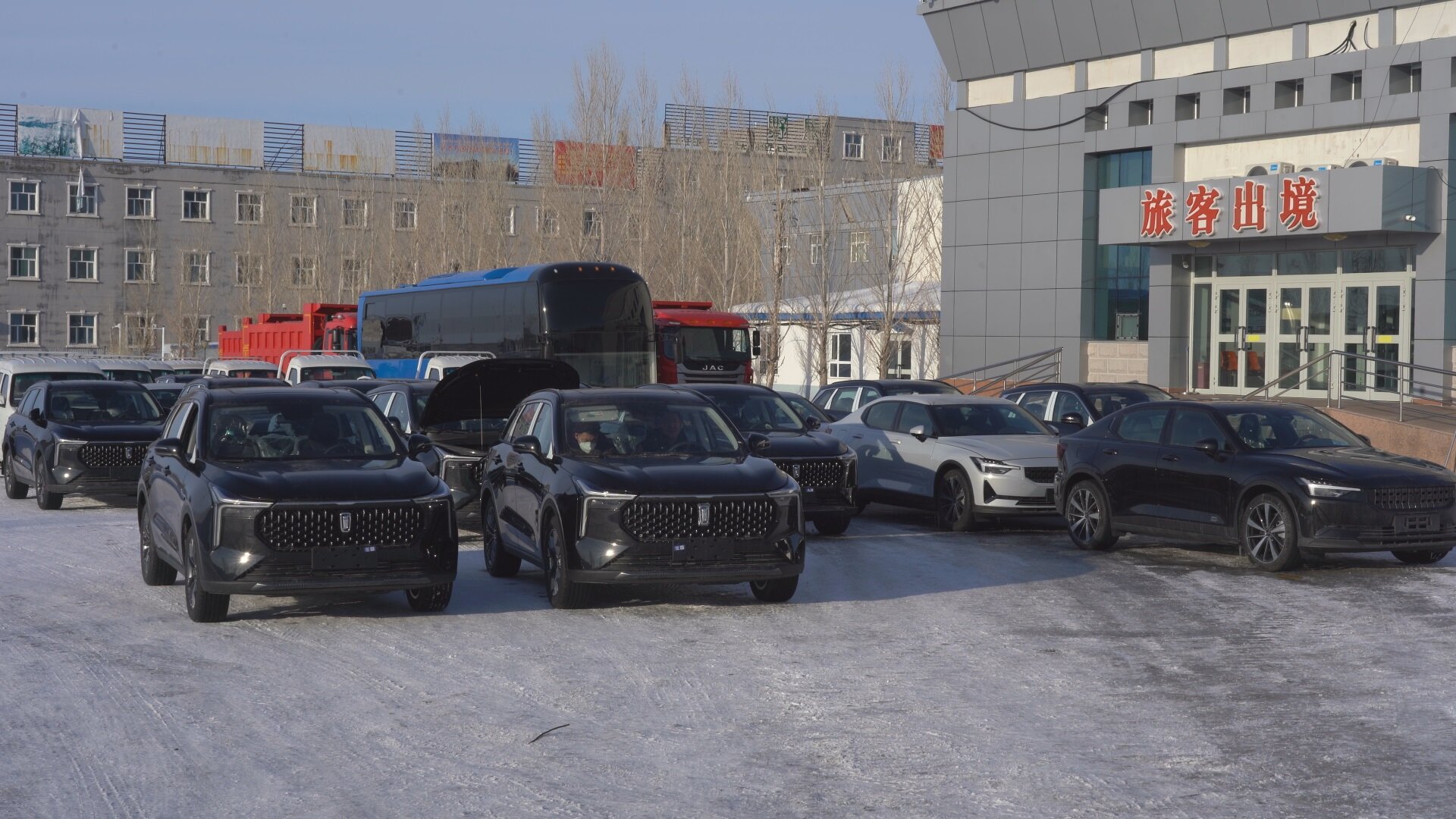 Xinjiang Jimunai port export commodity vehicle broke a record--Seetao