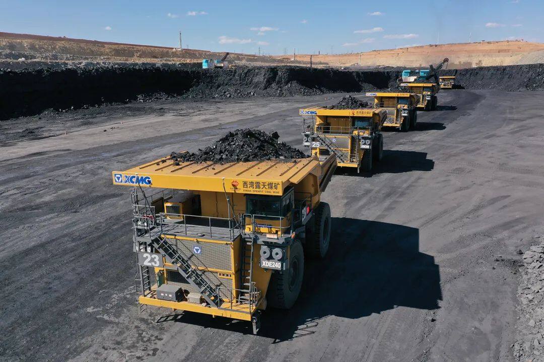 Unmanned driving, "smart" to see XCMG's super mine car show off--Seetao