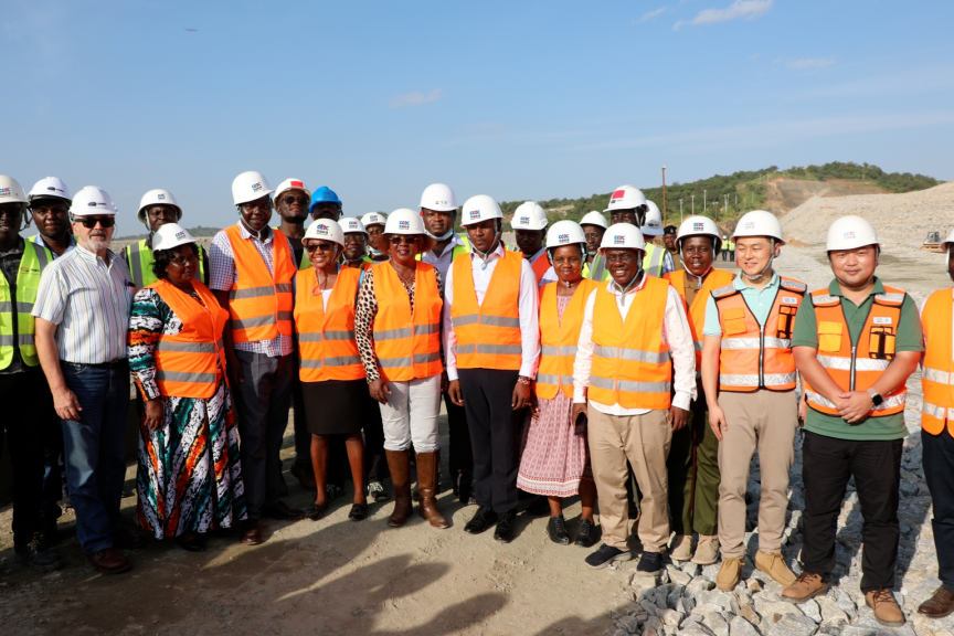 The Kenyan dam project brings clean water and stable income to local ...