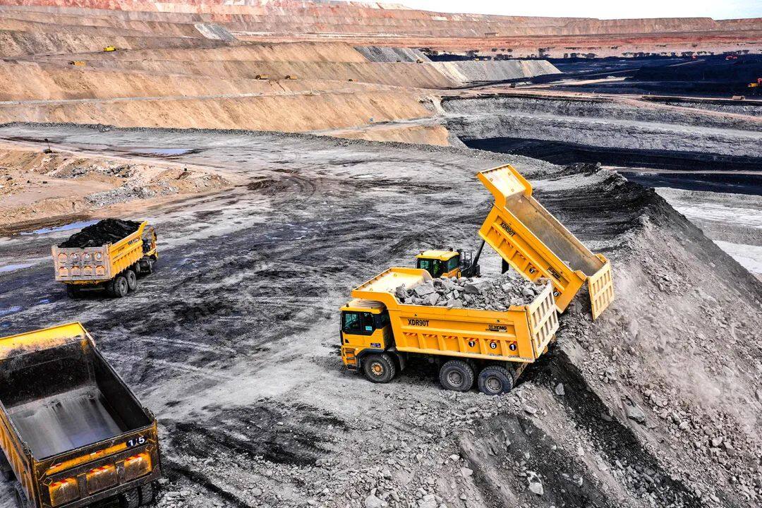 Quality + service! XCMG, a super partner in Northwest mines--Seetao