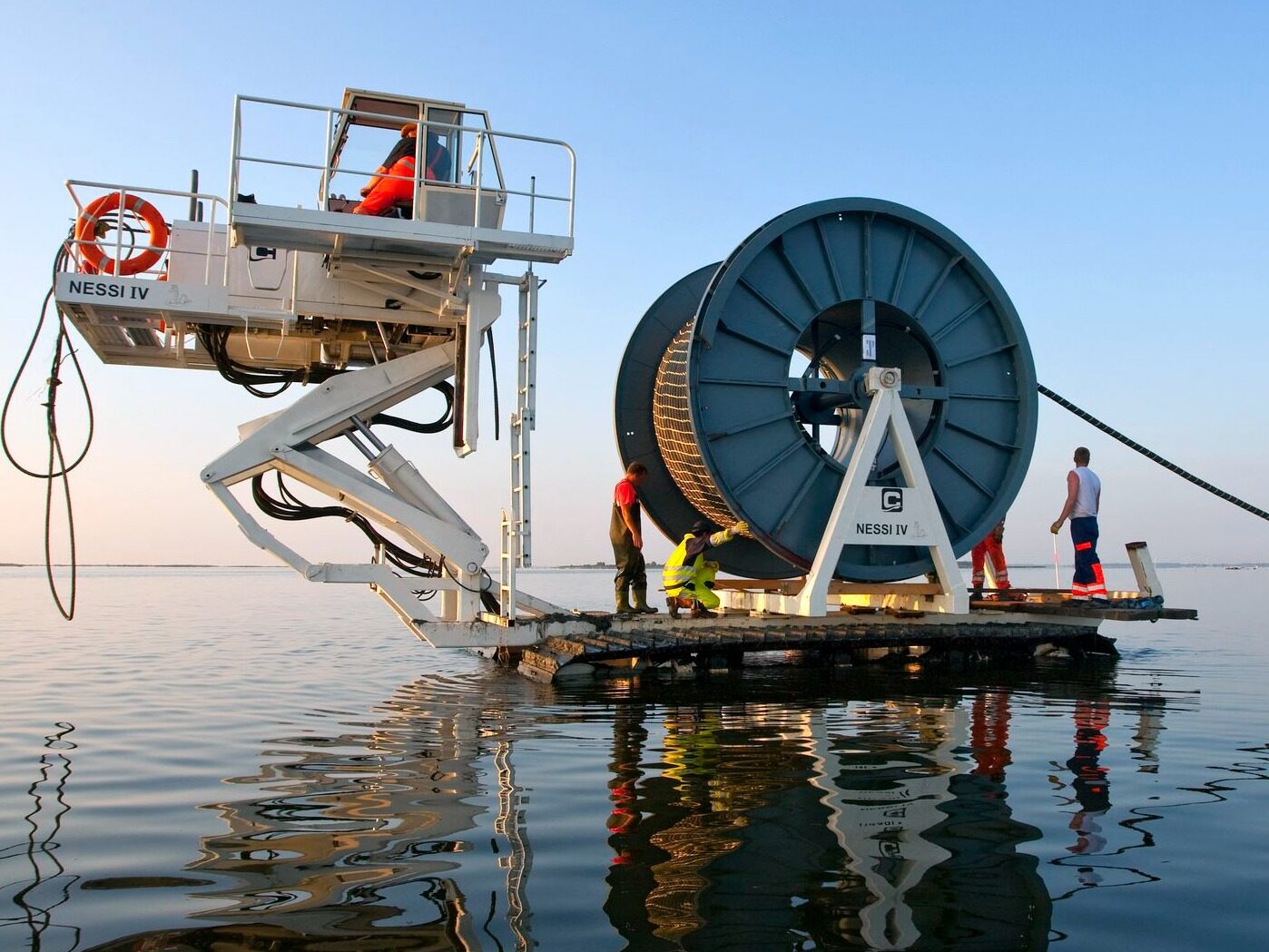 22 مليار دولار! تدعم طاقة Xlinks في بناء مشروع كابل بطول 3،800 كيلومتر بين المغرب والمملكة ...