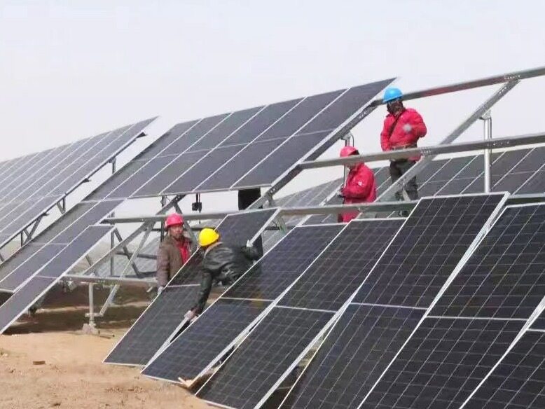 Alashan: wind power photovoltaic project construction is advancing ...