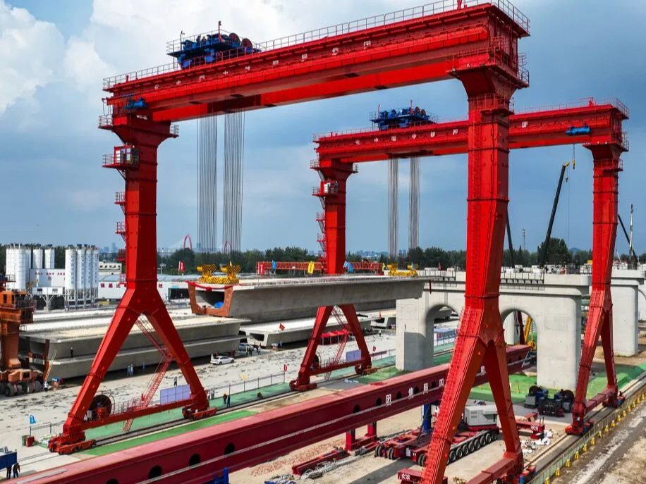 Jamal takes you to see Chinese infrastructure--Seetao