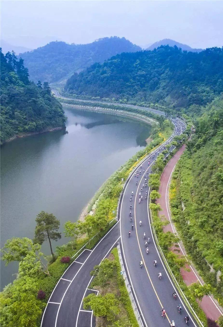 فاز مشروع الطريق السريع Yunlong-Lushui في مقاطعة Yunnan بالمناقصة ، وفازت الشركة المركزية ...