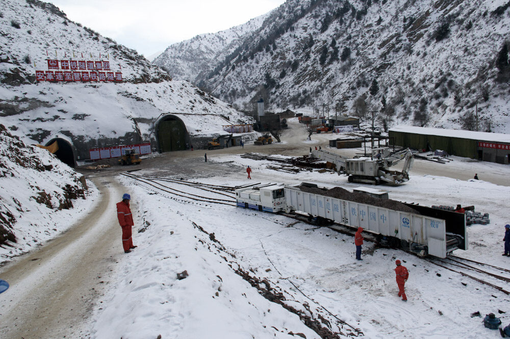 The first longest tunnel in Central Asia witnesses the strength of ...
