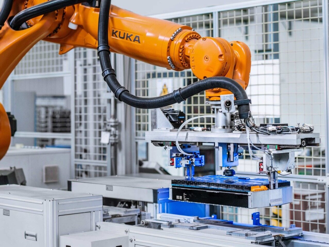 Yiwei Lithium Energy plans to invest in a power battery project--Seetao