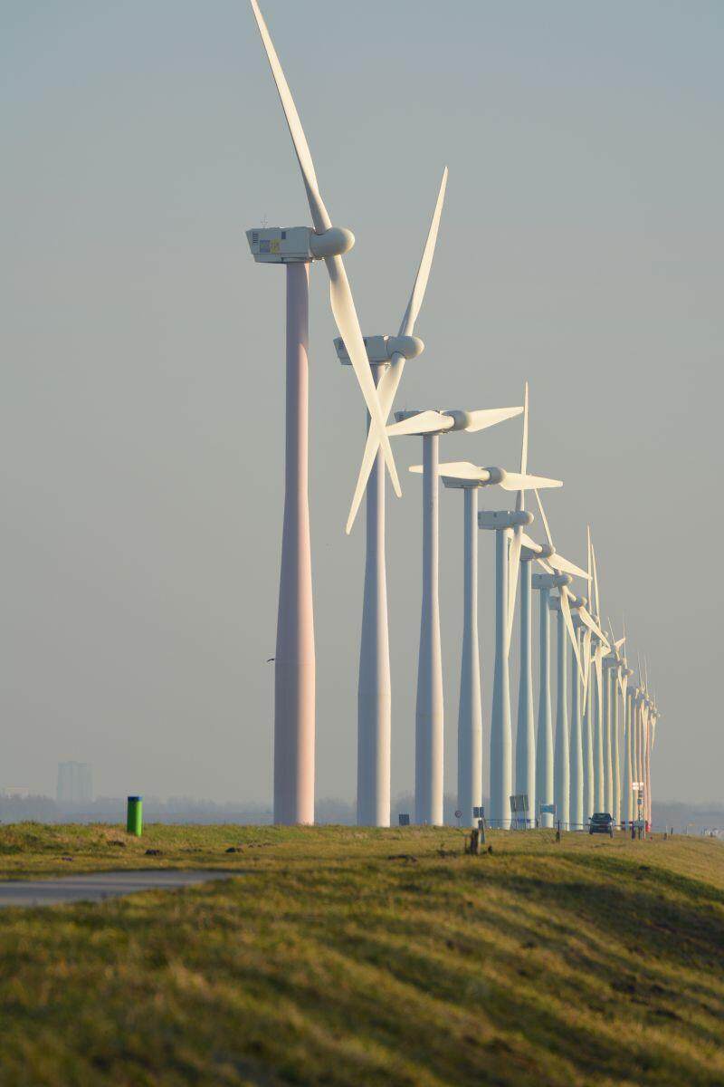 中国新能源发电超8亿千瓦--见道网