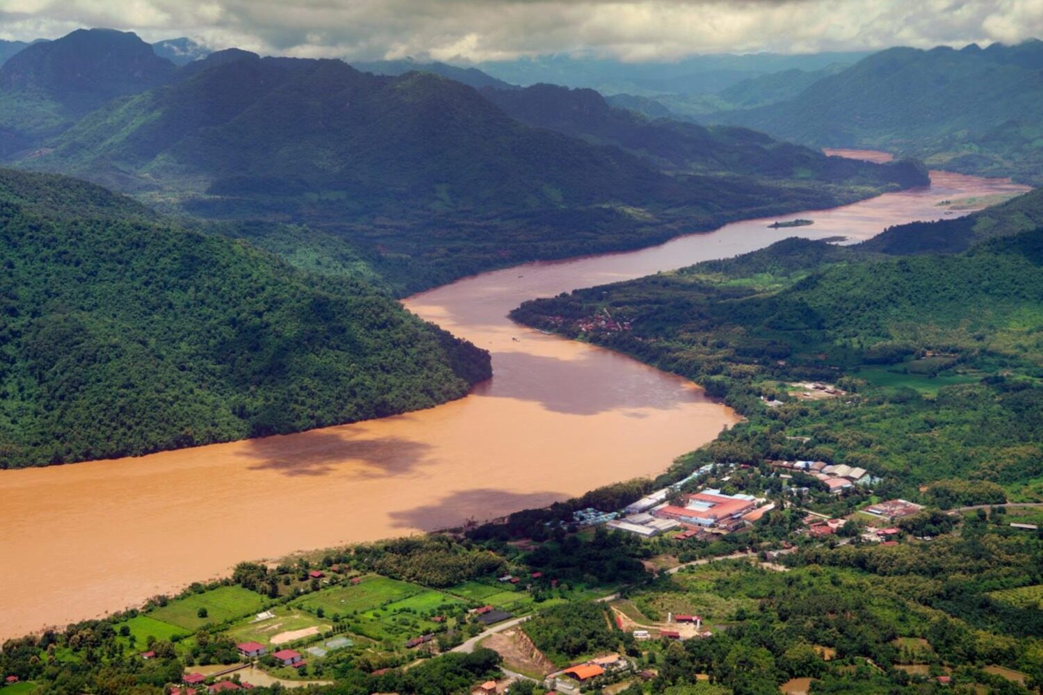 2023澜沧江-湄公河合作媒体峰会！50余名中外主流媒体代表走进中国能建--见道网