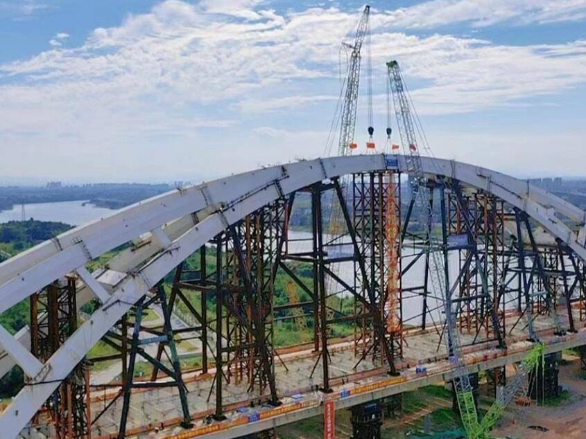The main and auxiliary arches of Ganzhou Chuangye Bridge smoothly ...