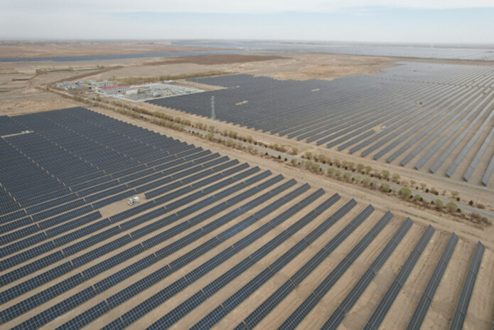 Jiuquan, Gansu: Jinta Large Photovoltaic Project Power Generation--Seetao