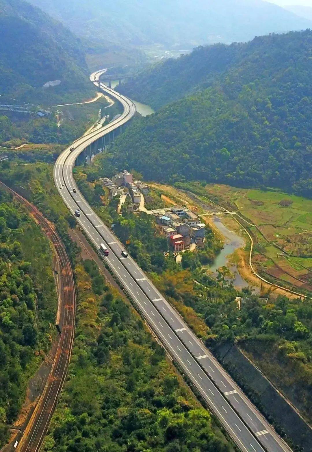 Two Expressway Projects in Hunan Province Initiated Bidding--Seetao