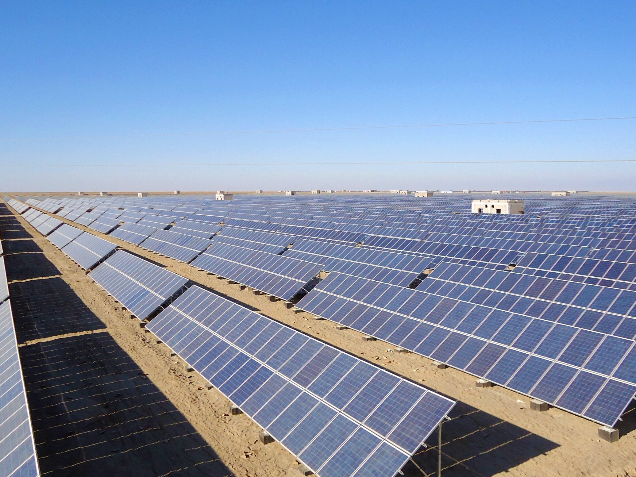 300 megawatts! Hexi Corridor to add a touch of photovoltaic blue--Seetao