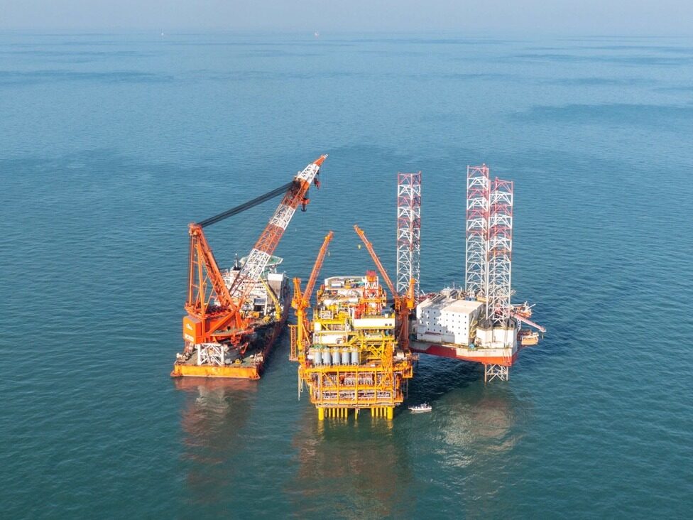 Construction of China's first offshore oil and gas manufacturing base--Seetao